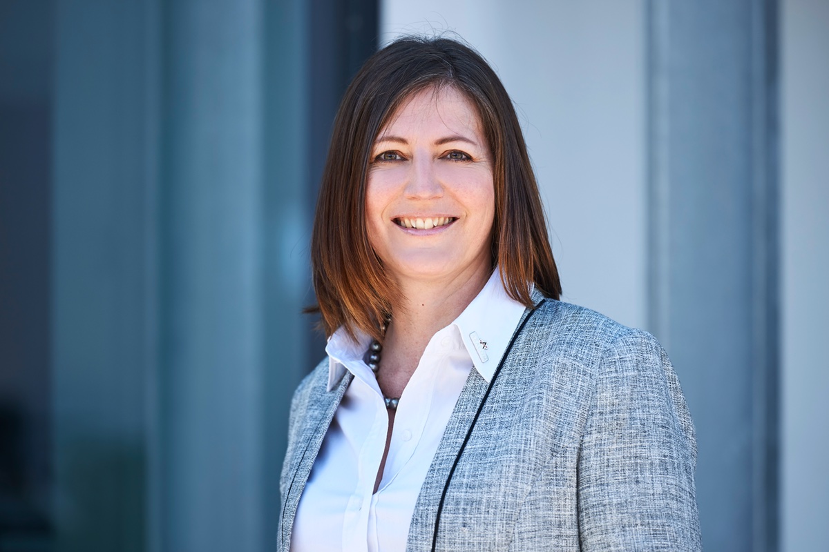 INES LENDENMANN - AXACOM AG